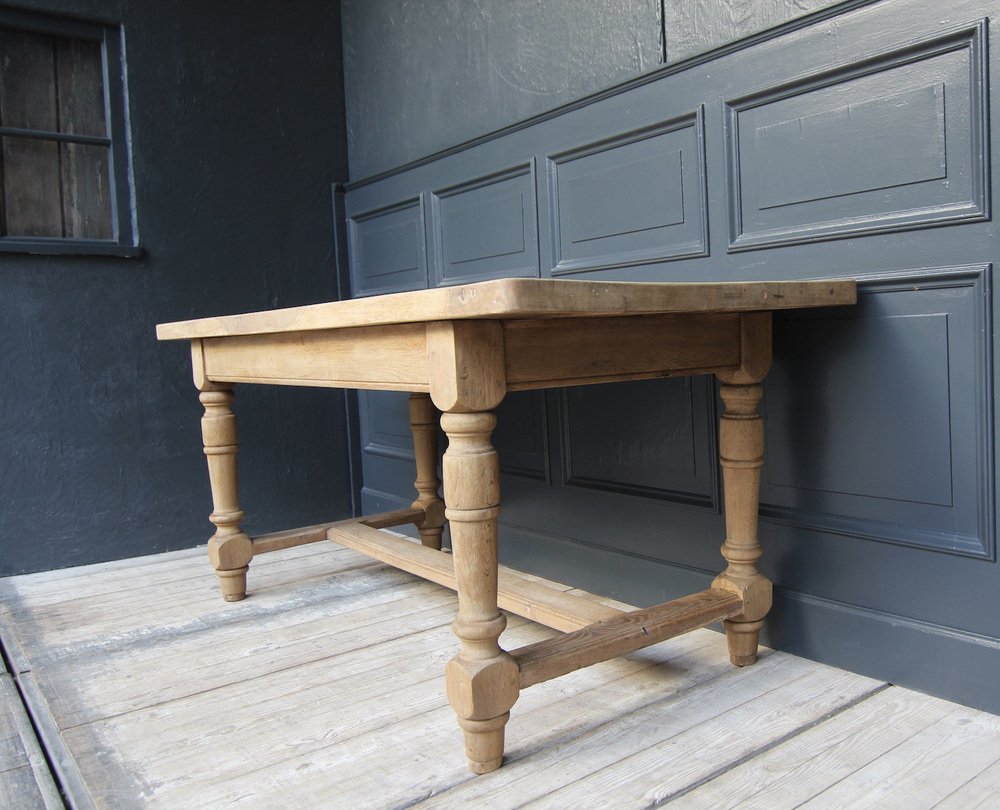 Oak Country House Table, 1920s for sale at Pamono
