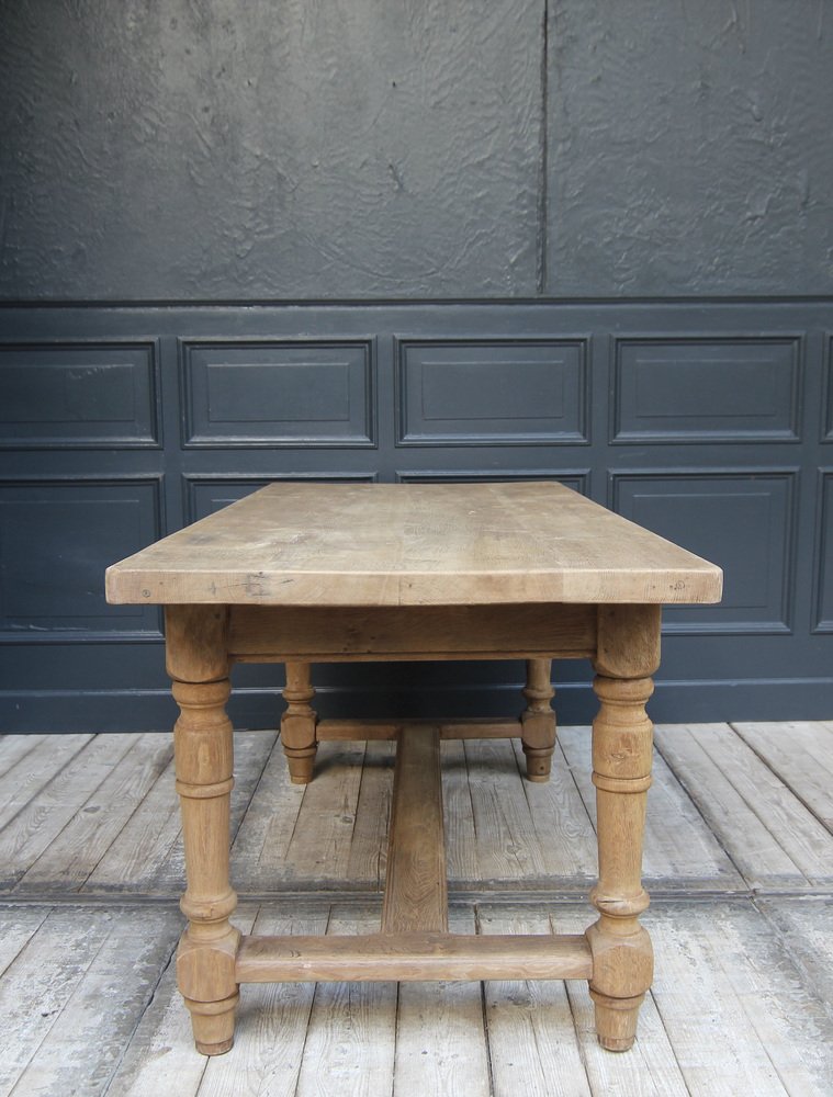 Oak Country House Table, 1920s for sale at Pamono