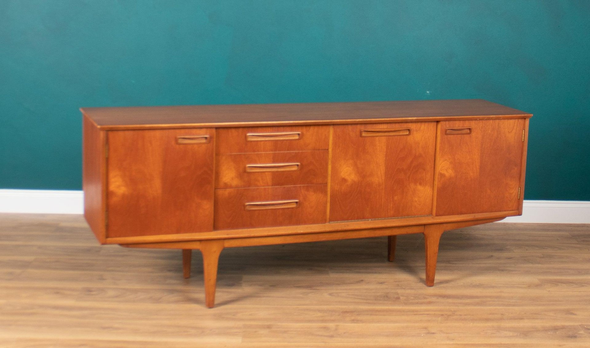 Mid-Century Long Teak Sideboard from Jentique, 1960s for sale at Pamono