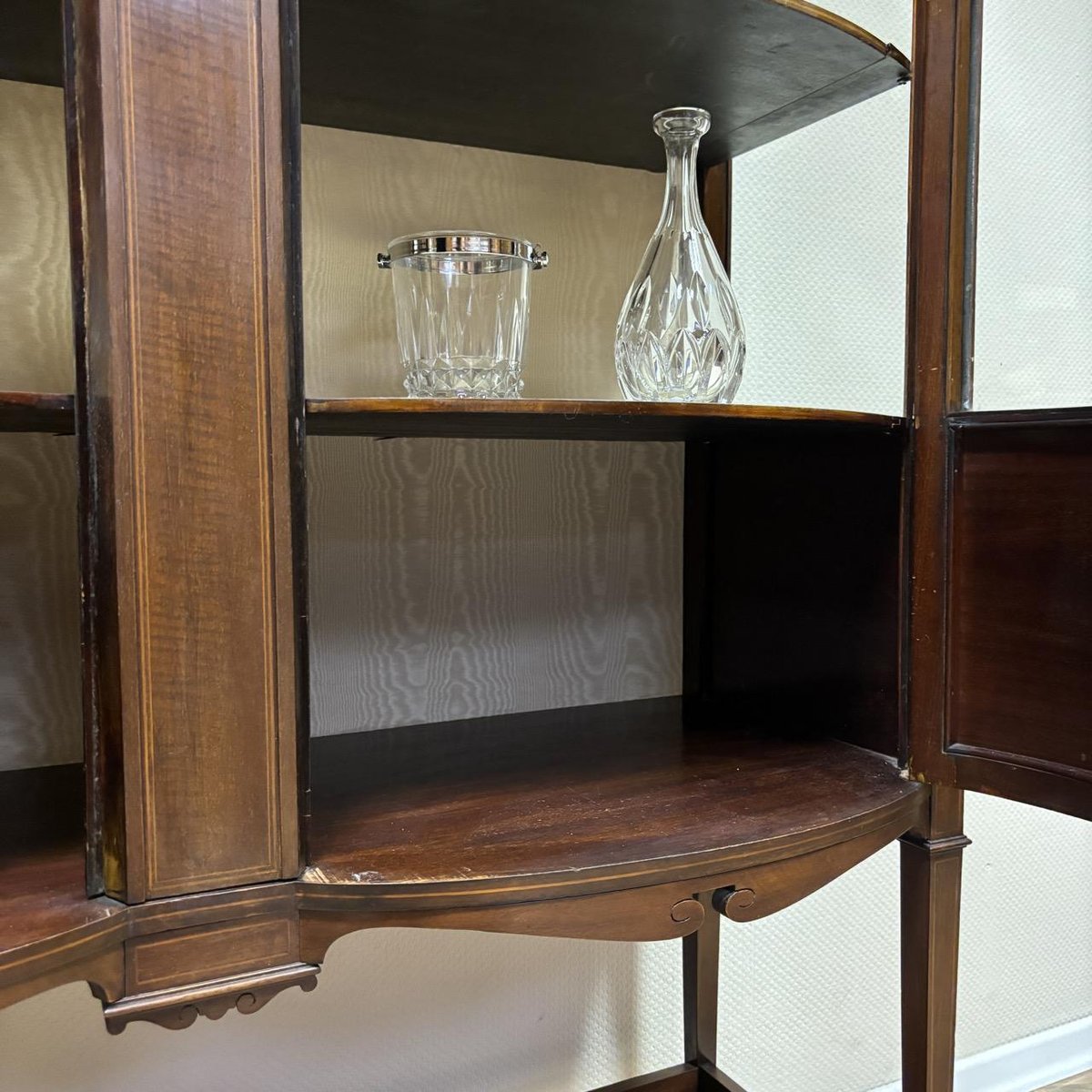 English Showcase in Mahogany, 1880s for sale at Pamono