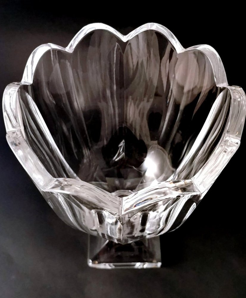 Swedish Crystal Tulip Vase with Square Base, 1980s for sale at Pamono