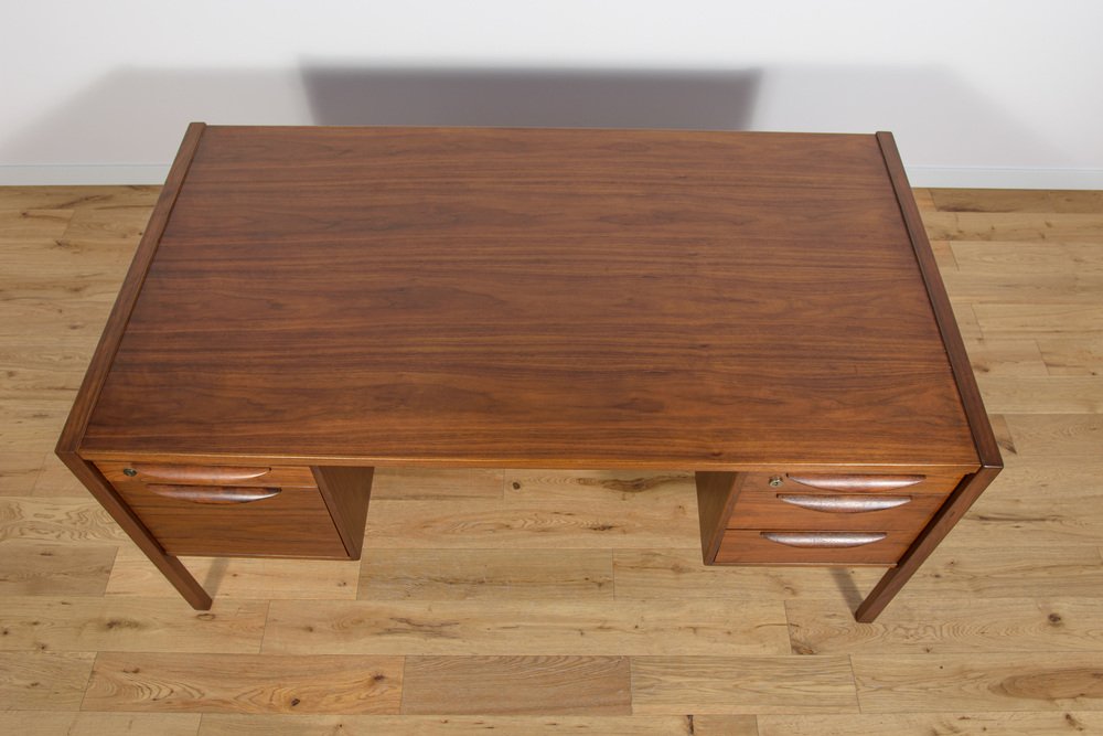 Mid-Century Walnut Desk by Jens Risom for Jens Risom Design, 1960s for ...