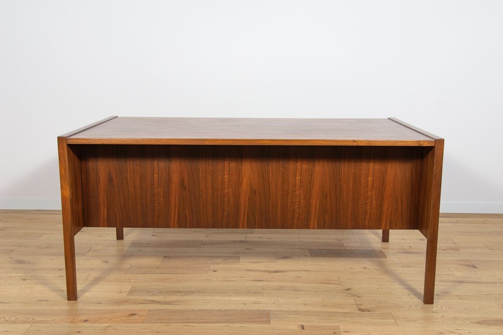 Mid-Century Walnut Desk by Jens Risom for Jens Risom Design, 1960s for ...