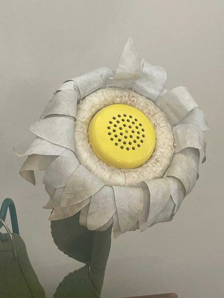 70s Daisy-Shaped Disc Telephone from Telcer, Italy, 1970s for sale at ...