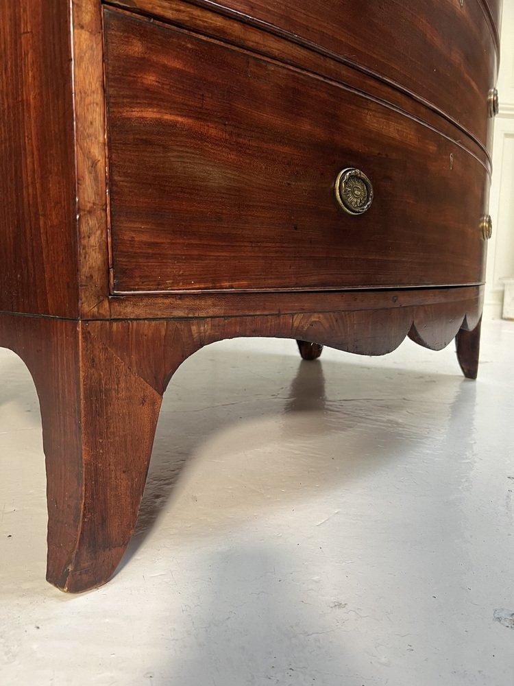 Bow Front Chest of Drawers for sale at Pamono