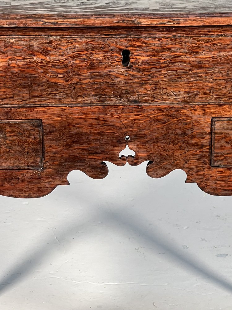 Georgian Oak Lowboy for sale at Pamono