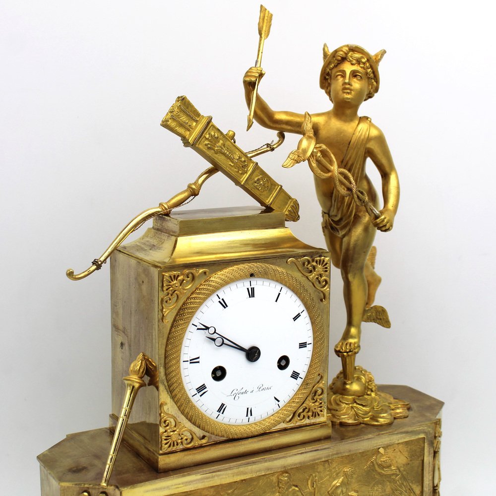 19th Century Em Gilt Bronze Pendulum Clock for sale at Pamono