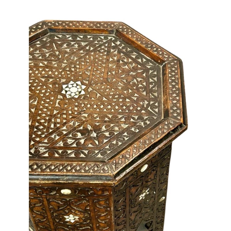 Antique Octagonal Side Table for sale at Pamono