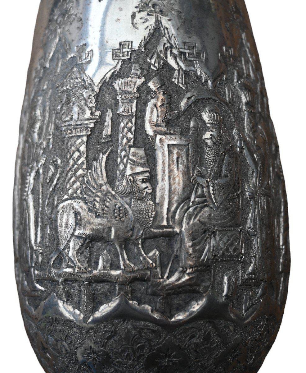 Islamic Qajar Indo-Persian Silver Vase for sale at Pamono
