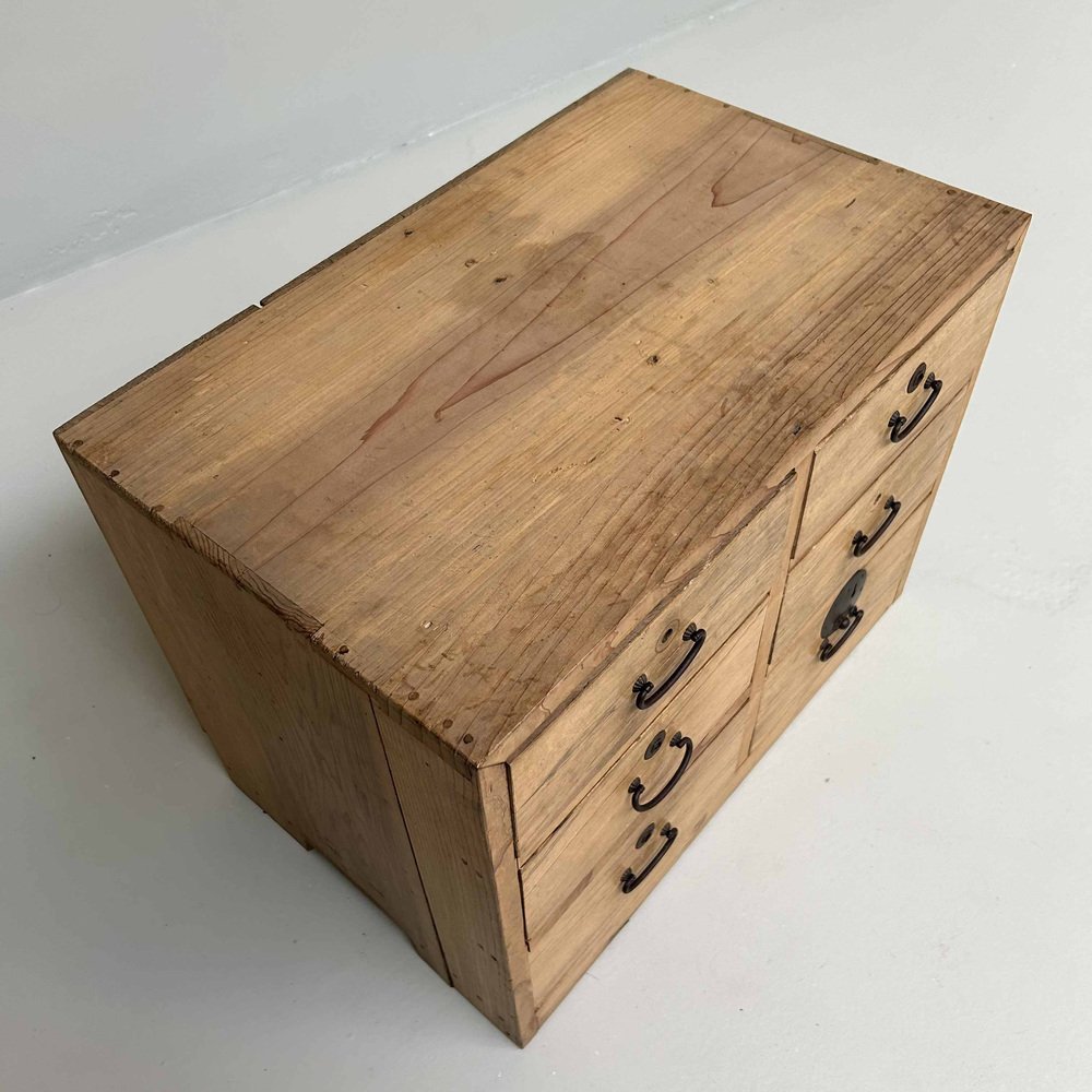 Small Taishō Period Japanese Tansu Drawer Chest, 1920s for sale at Pamono