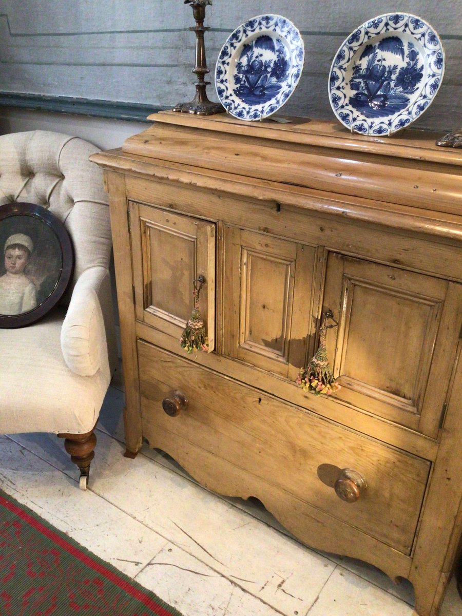 Antique English Country Pine Buffet for sale at Pamono