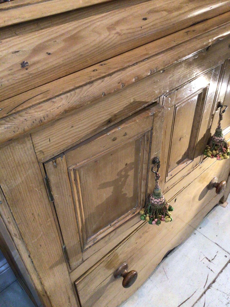Antique English Country Pine Buffet for sale at Pamono