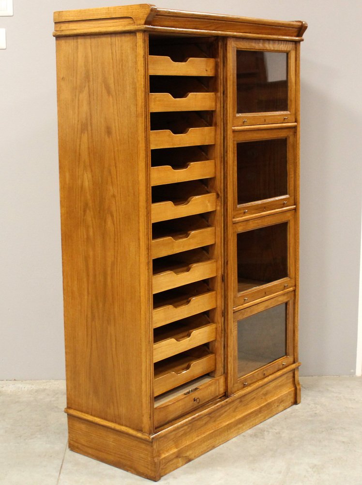 Italian Oak Filing Cabinet, 1920s for sale at Pamono