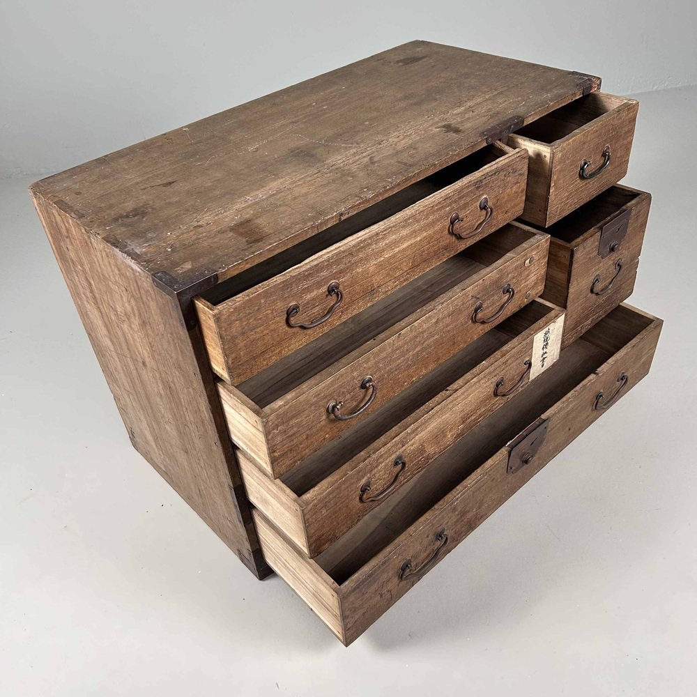 Small Japanese Tansu Drawer Chest, Taishō Period., 1920s for sale at Pamono