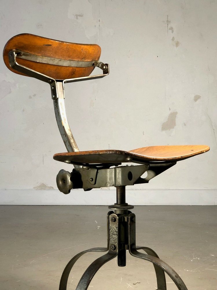 Modernist Industrial Workshop Chair, France, 1950s for sale at Pamono