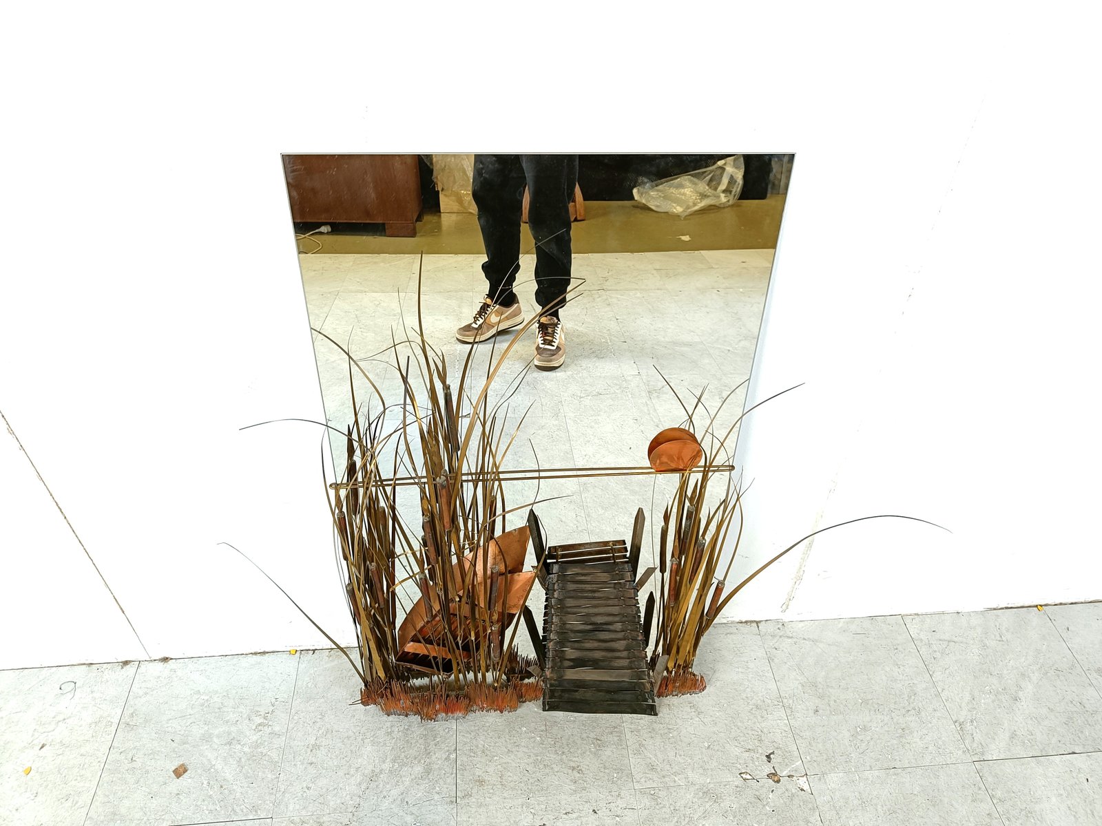 Sculpted Copper Mirror by Daniel Dhaeseleer, 1970s for sale at Pamono