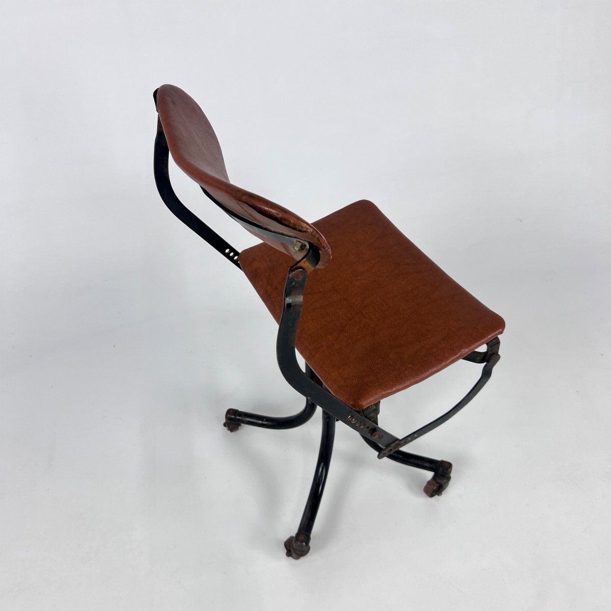 Ergonomic Do More Desk Chair attributed to Tan Sad for Ahrend, England ...