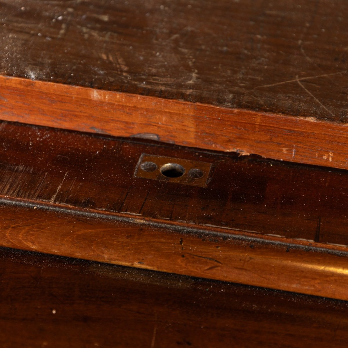 Victorian Mahogany Gun Shop Display Cabinet, 1880s for sale at Pamono