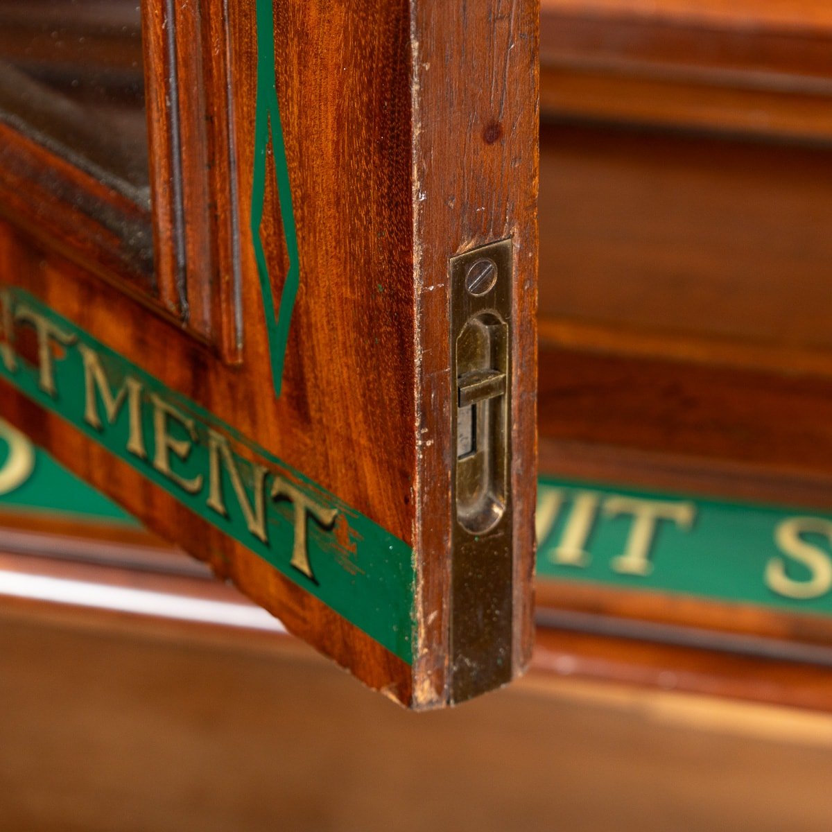 Victorian Mahogany Gun Shop Display Cabinet, 1880s for sale at Pamono