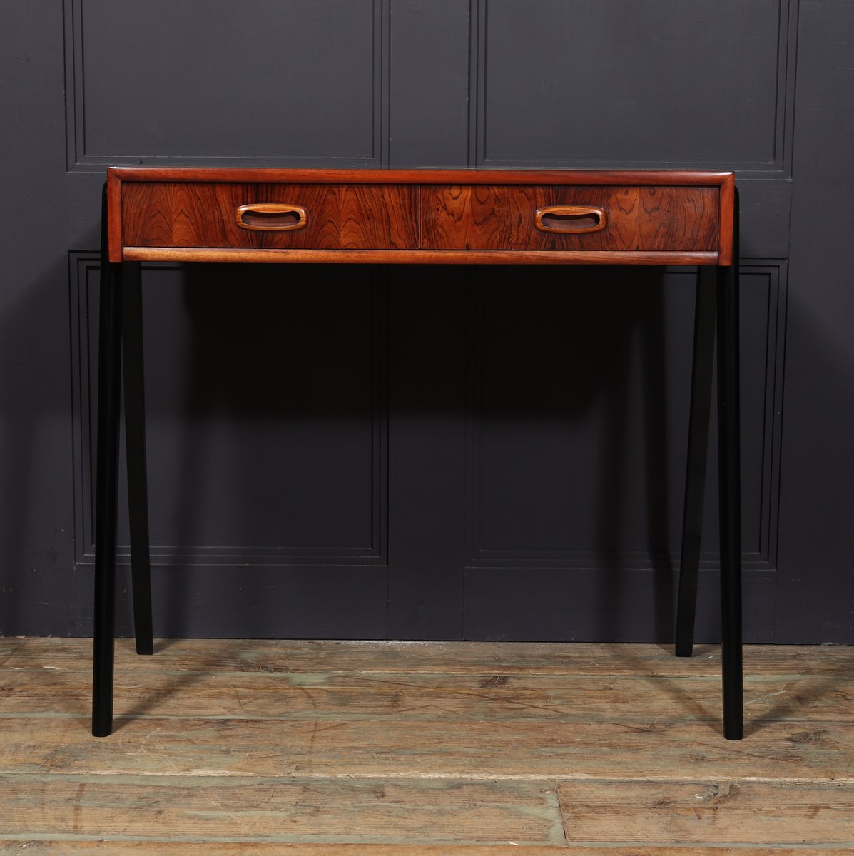 Mid-Century Danish Modern Side Table, 1960s for sale at Pamono