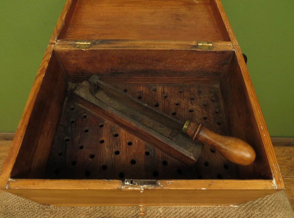 Swedish Sugar Cutting Box with Internal Cutter for sale at Pamono