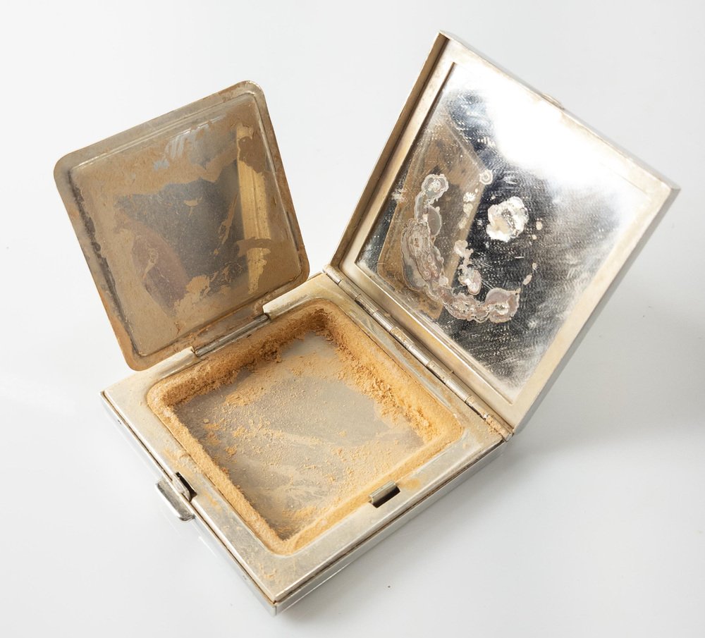 Mid-Century American Sterling Silver Makeup Compact with Seahorse for ...