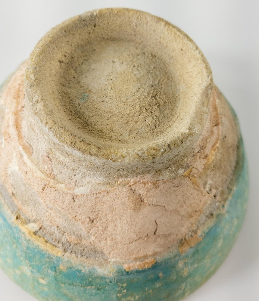 Early Middle Eastern Turquoise Blue Glazed Kashan Bowl for sale at Pamono