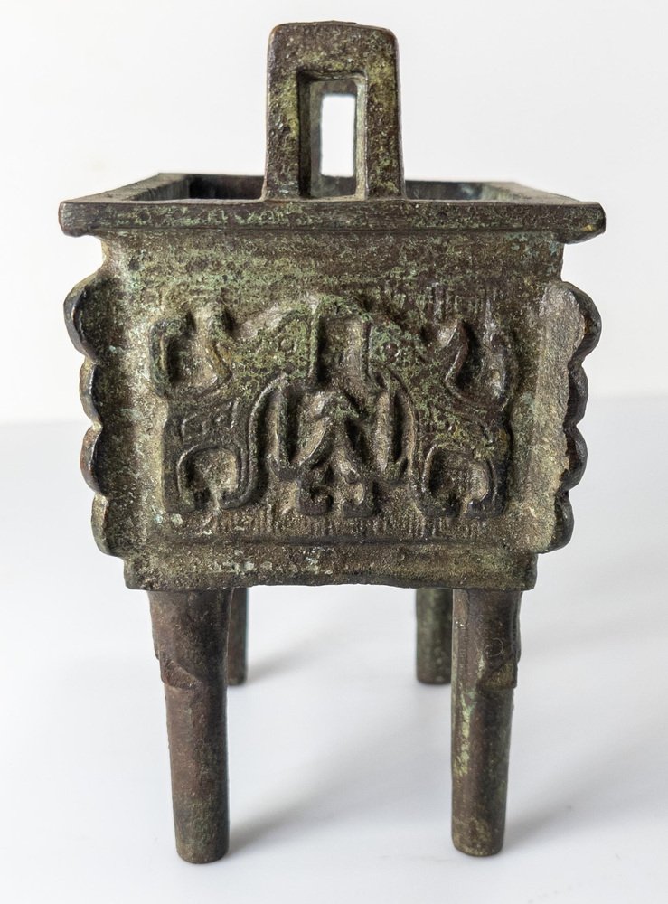 20th Century Chinese Verdigris Ritual Bronze Ding Form Vessel for sale ...