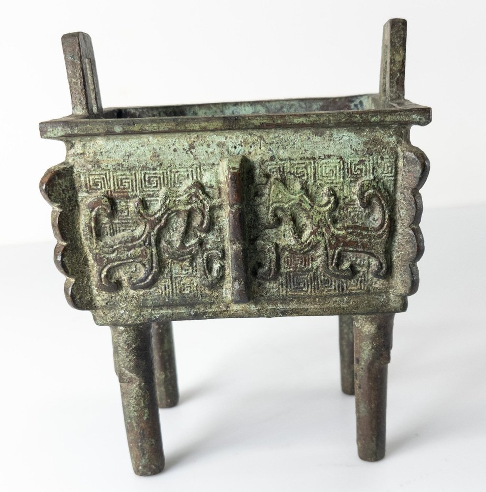 20th Century Chinese Verdigris Ritual Bronze Ding Form Vessel for sale ...