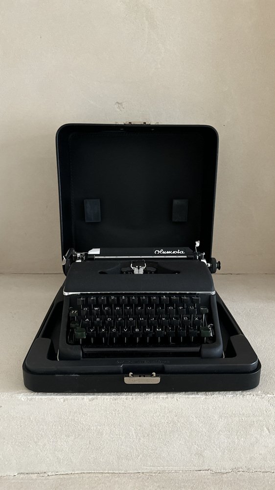 Vintage Model SM2 Olympia Typewriter, 1930s for sale at Pamono