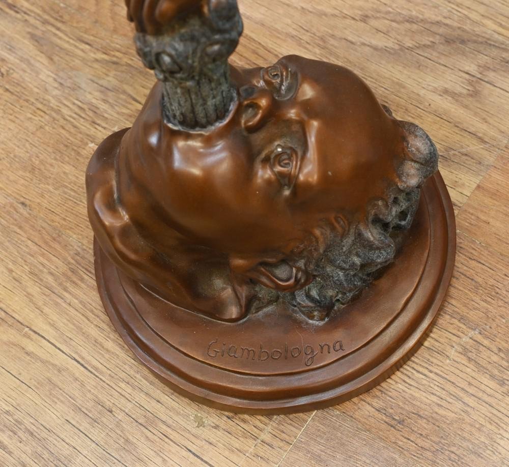 Italian Classical Bronze Statue for sale at Pamono