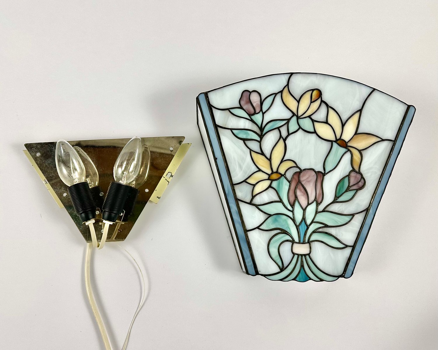 Vintage Wall Lamp in Stained Glass Botanical Tiffany Wall Light ...