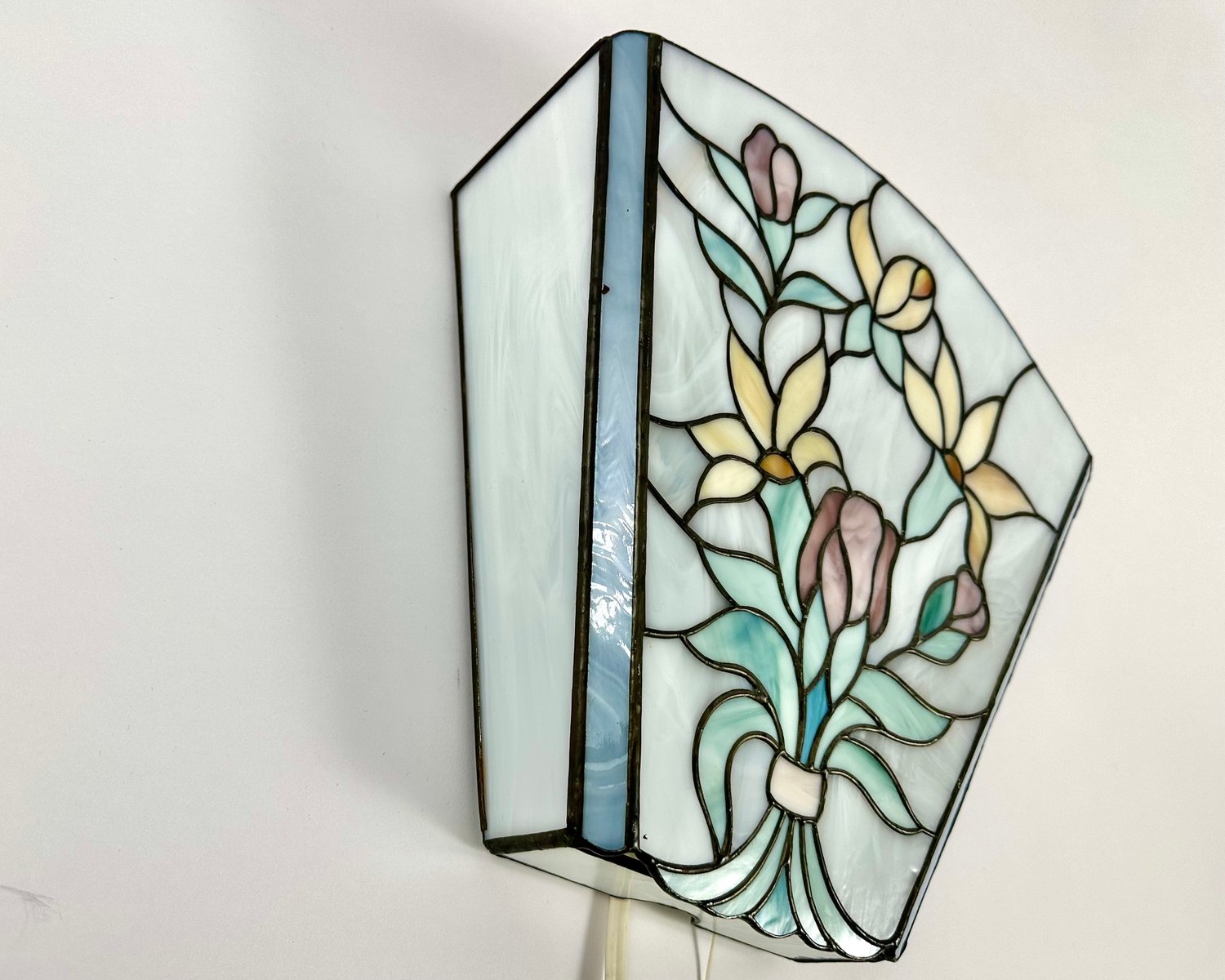 Vintage Wall Lamp in Stained Glass Botanical Tiffany Wall Light ...