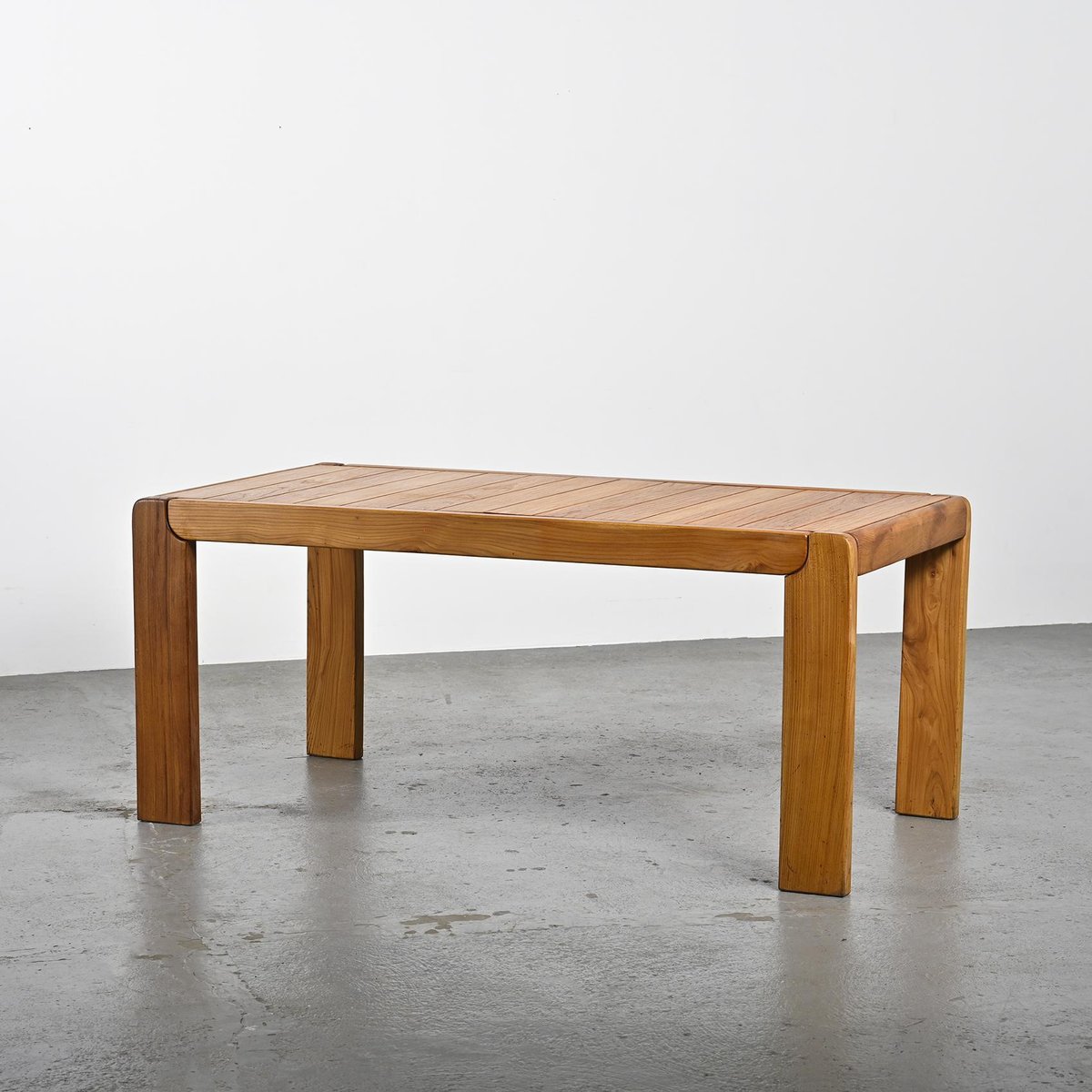 Extending Elm Table from Maison Regain, 1980 for sale at Pamono