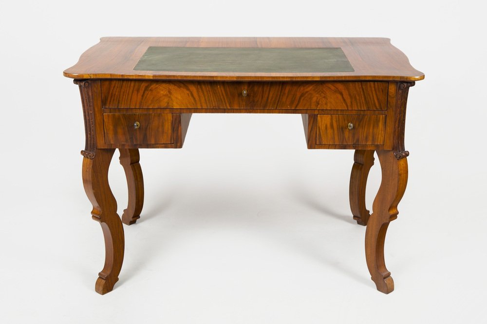 Biedermeier Writing Desk in Walnut, Czech, 1830s for sale at Pamono