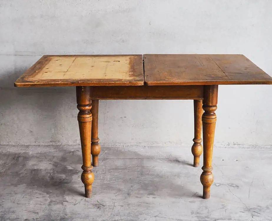 Vintage Pine Extendable Table, 1920 for sale at Pamono