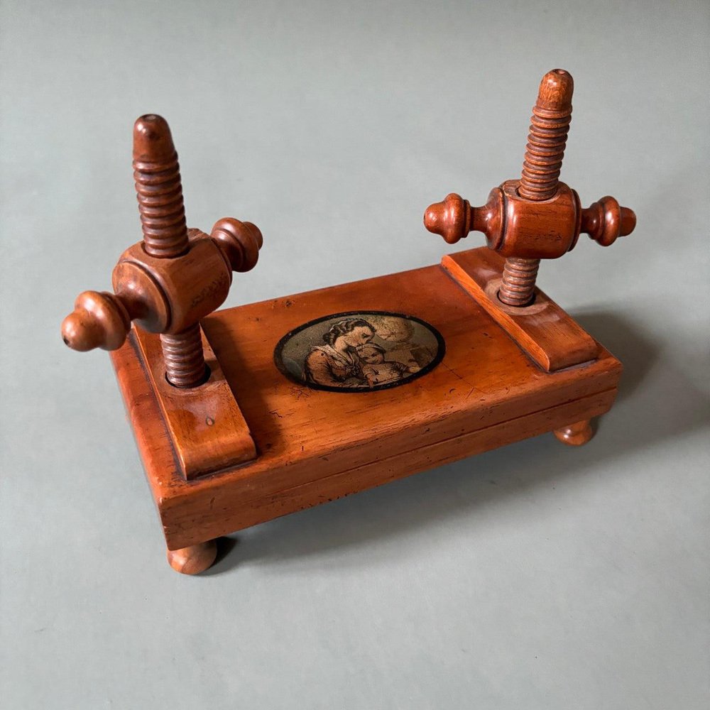 Antique Leaf Press for sale at Pamono