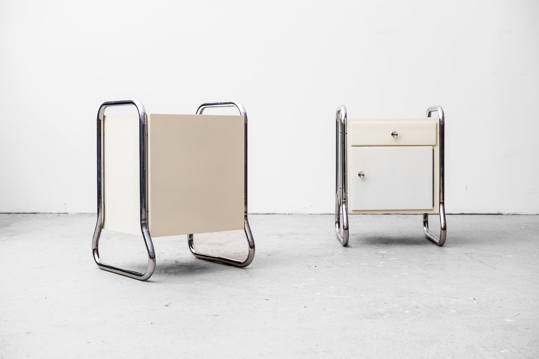 Vintage Tubular Steel Bedside Tables, 1950s, Set of 2 for sale at Pamono