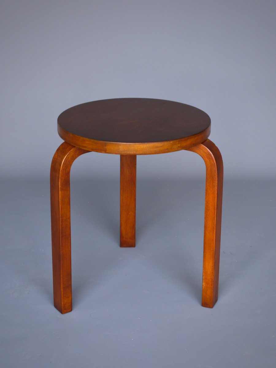 Stapelbarer E60 Hocker von Alvar Aalto für Artek, 1960er bei Pamono kaufen