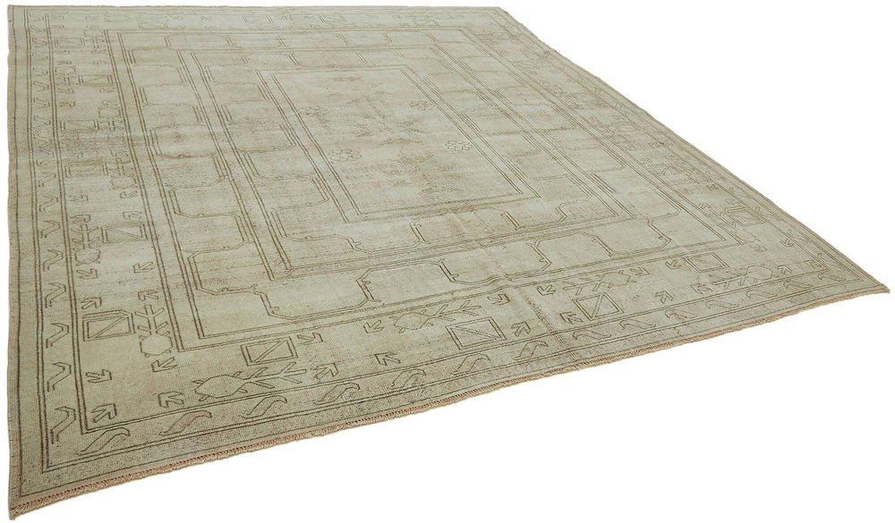Large Vintage Beige Rug for sale at Pamono