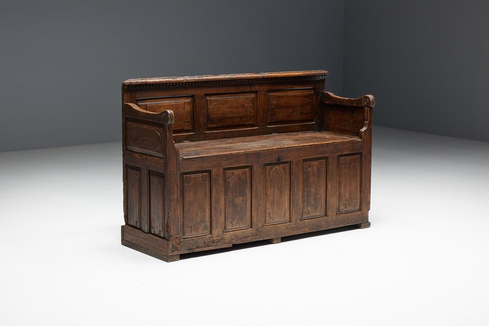 Art Populaire Chest Bench, France, 17th Century for sale at Pamono