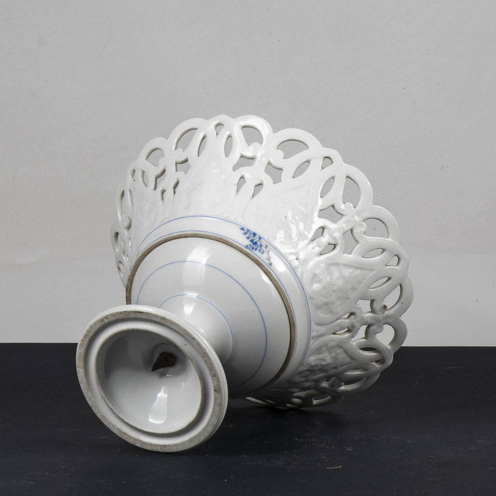 White Ginori Centerpiece Backsplash Decorated with Blue Flowers in ...