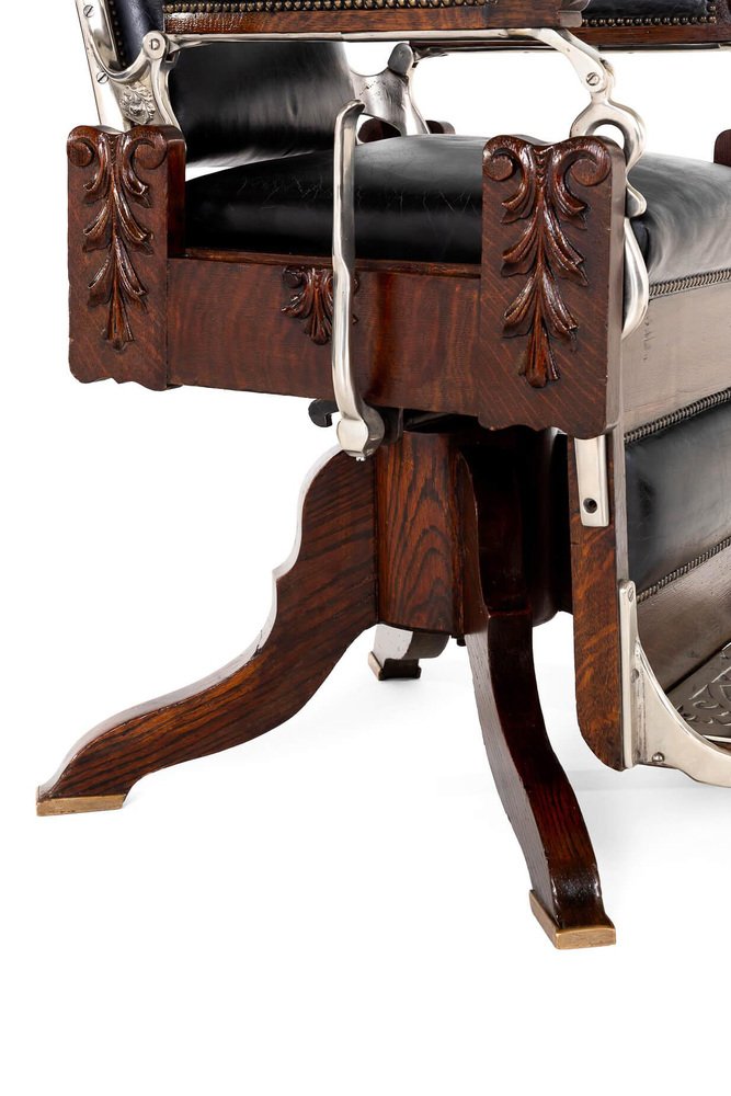 Independence Barbers Chair by Louis Hanson for sale at Pamono