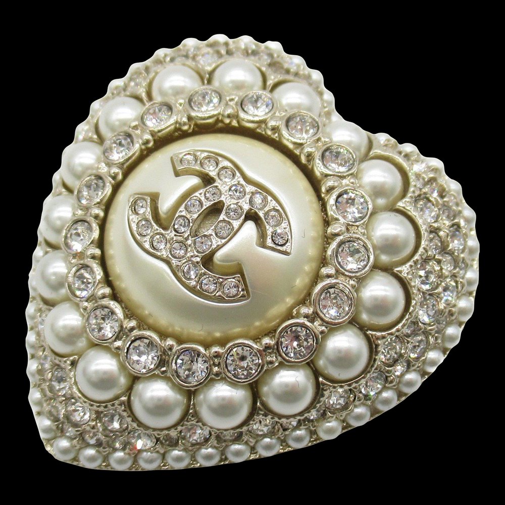 Fake Pearl Heart Brooch from Chanel, 2022 for sale at Pamono