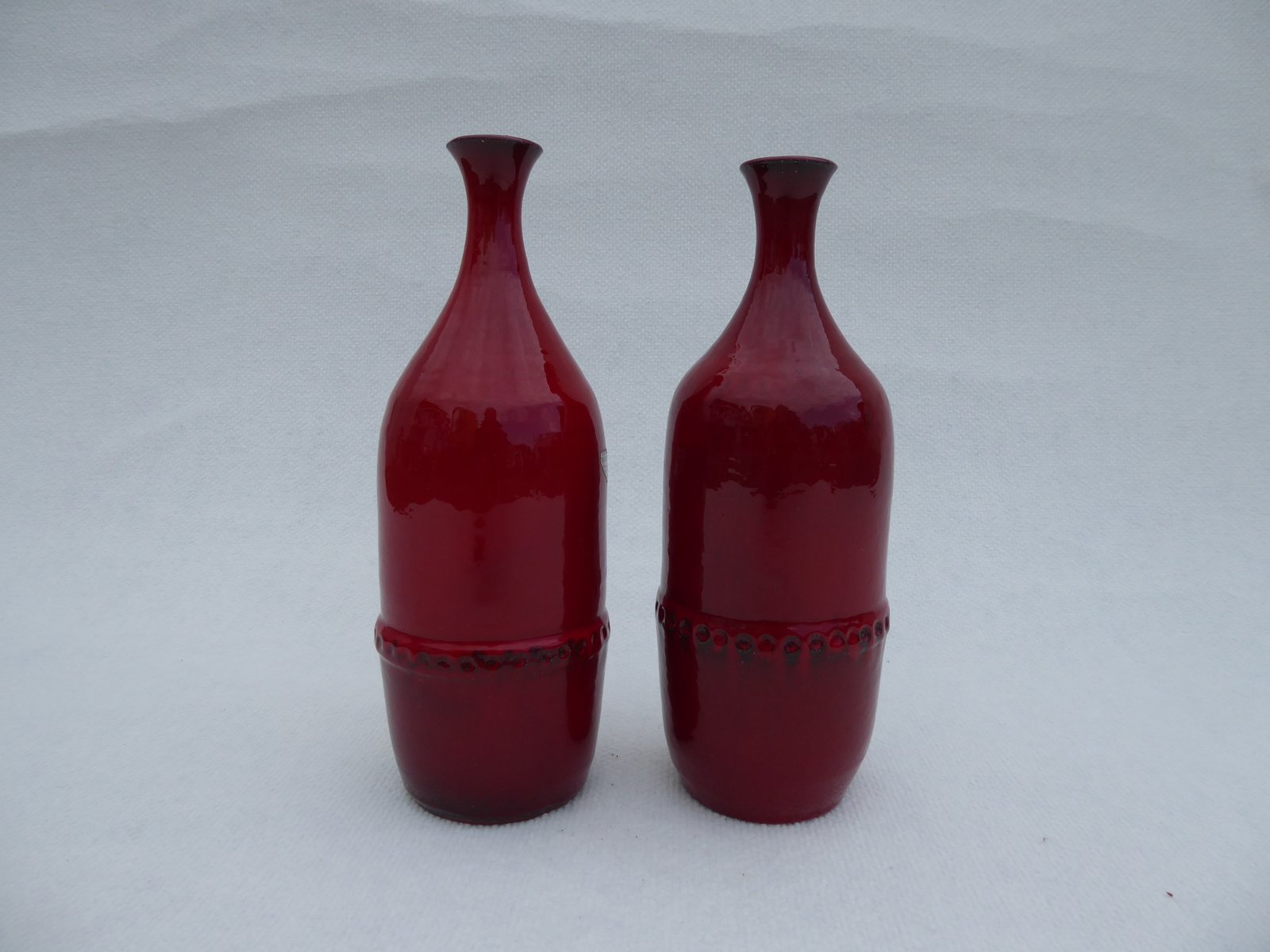 Rot glasierte belgische Mid-Century Eeklo Vasen von Leon Goossens ...