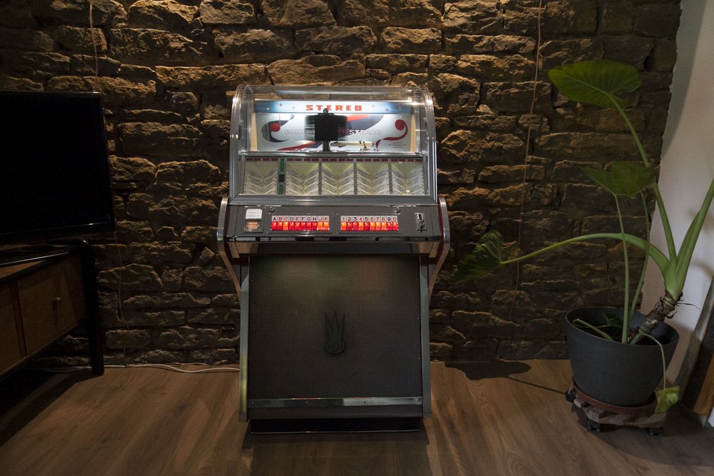 100 Stereo Model Jukebox and Speakers from NSM Brand Fanfare, 1950s, Set of 3 for sale at Pamono