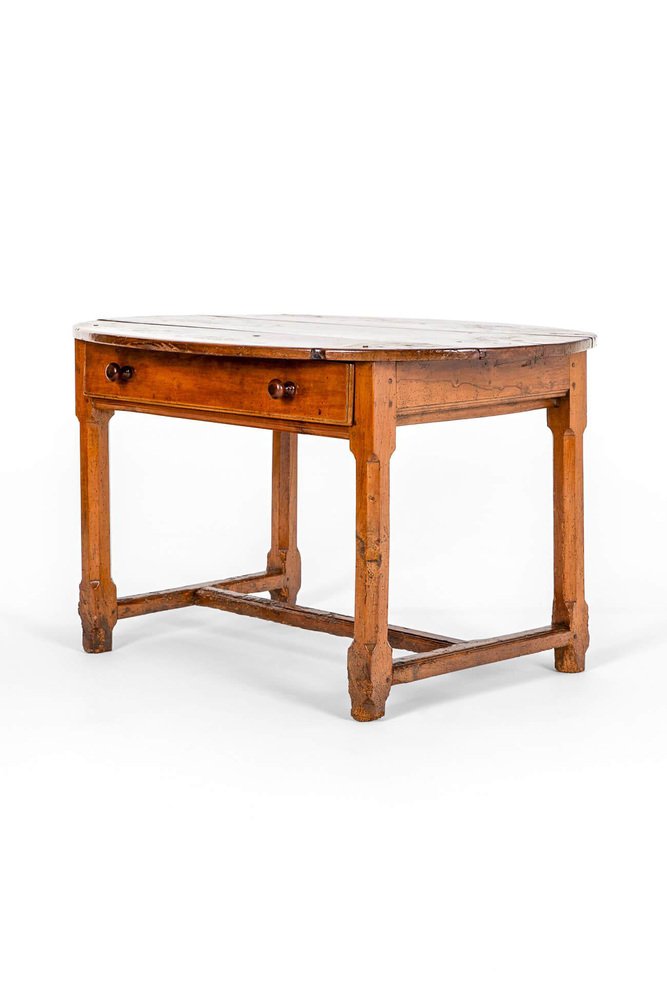 18th Century Oval Hall Table for sale at Pamono