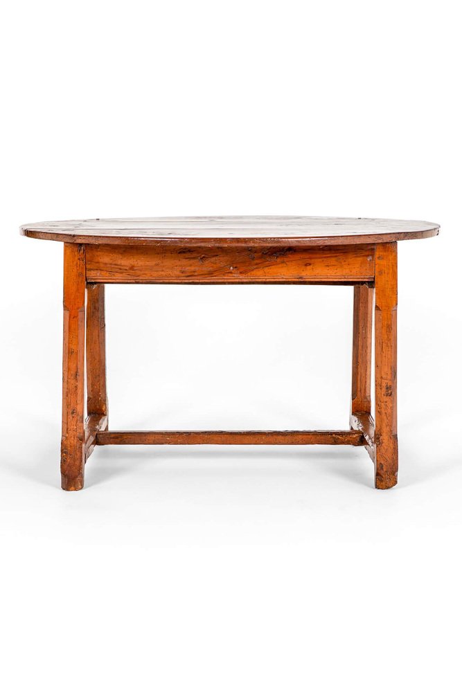 18th Century Oval Hall Table for sale at Pamono
