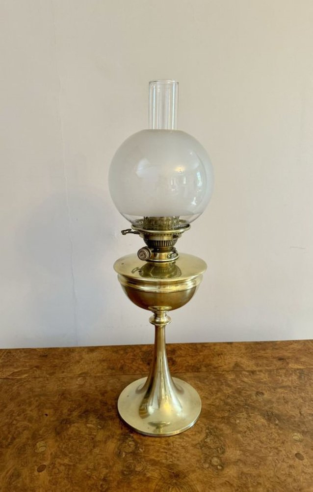 Antike viktorianische Öl-Tischlampe aus Messing von Hinks and Sons ...