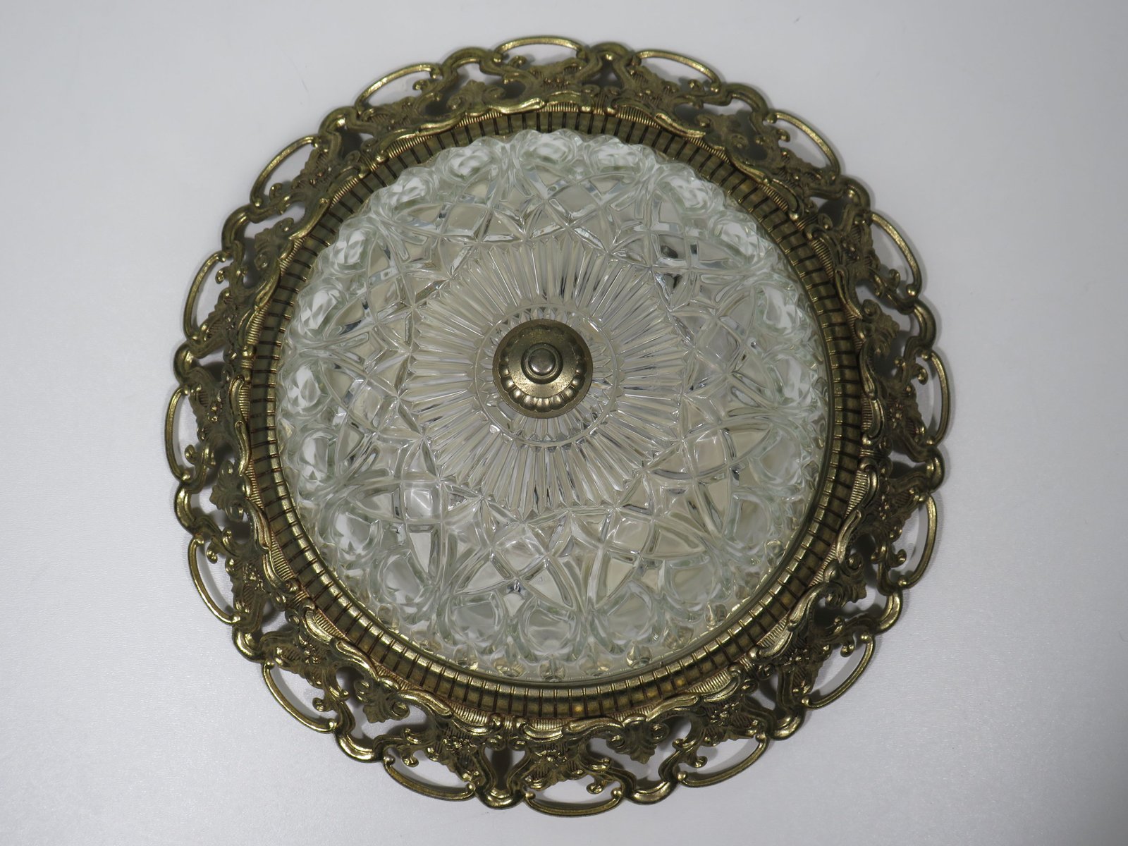 Hollywood Regency Ceiling Lamp in Cut Glass and Openwork Gilded Edge ...